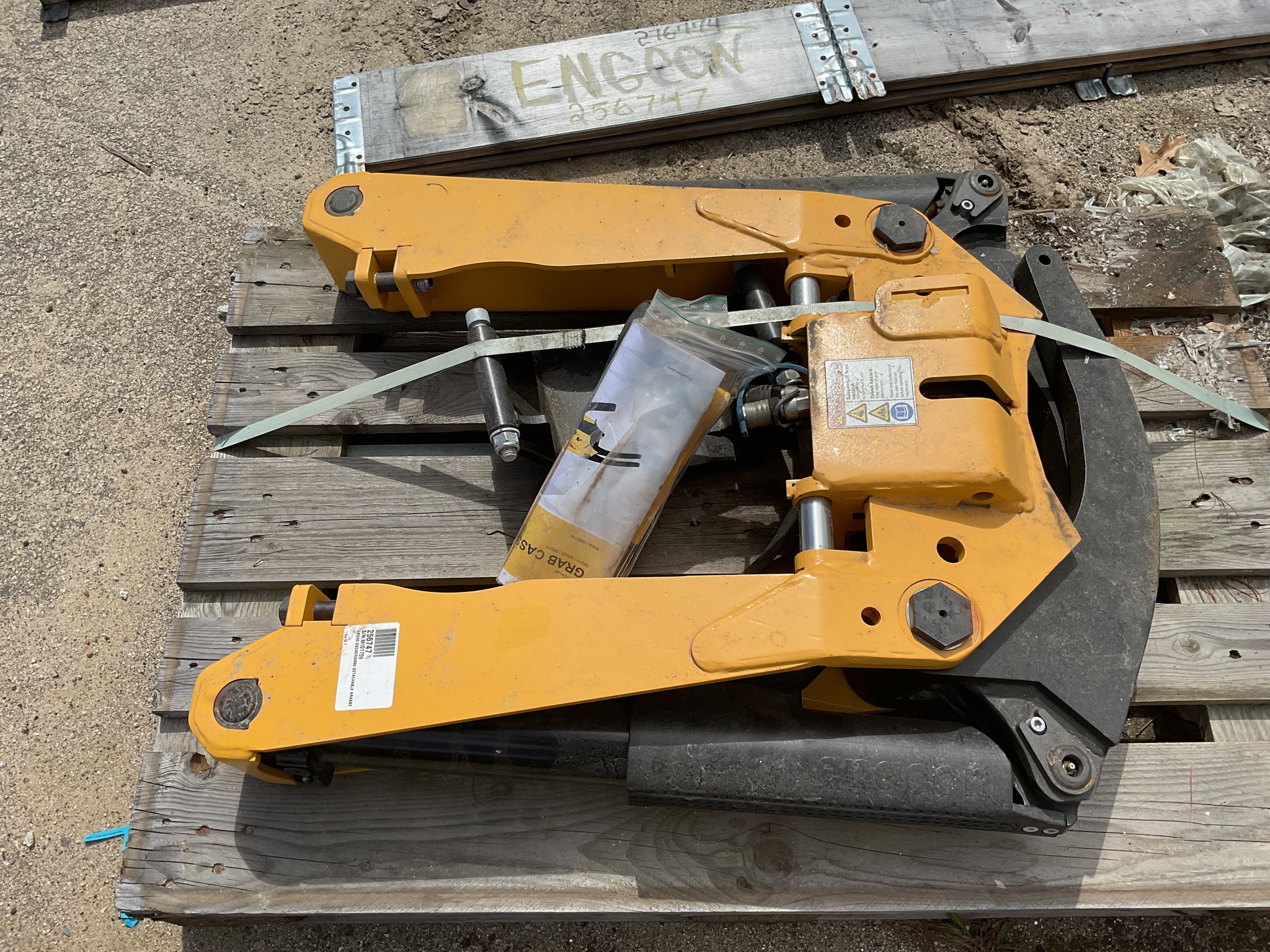 GRD20 QSD40/QSM60 DETACHABLE GRABBER - United Construction & Forestry