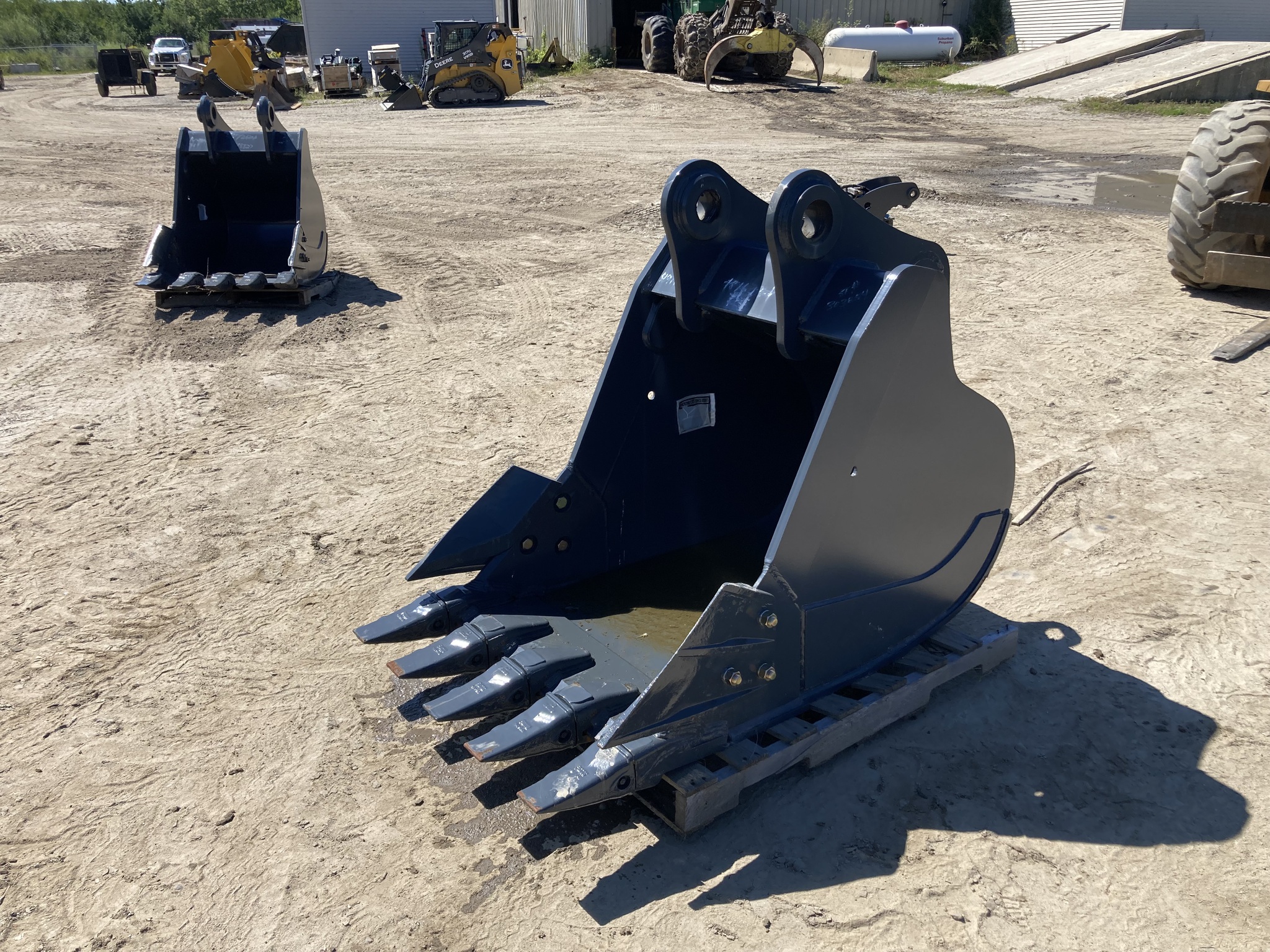 210G/245G 36" HD BUCKET 5 TK350 TEETH BYT11159 - United Construction & Forestry